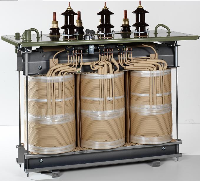 Takker av etter 40 år med transformatorer - Møre Trafo